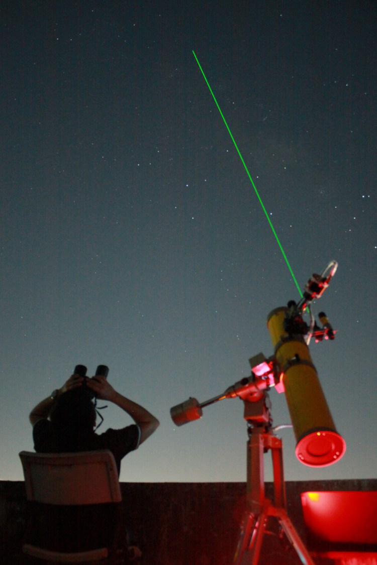 Laser Pointer Finder – Night Sky in Focus