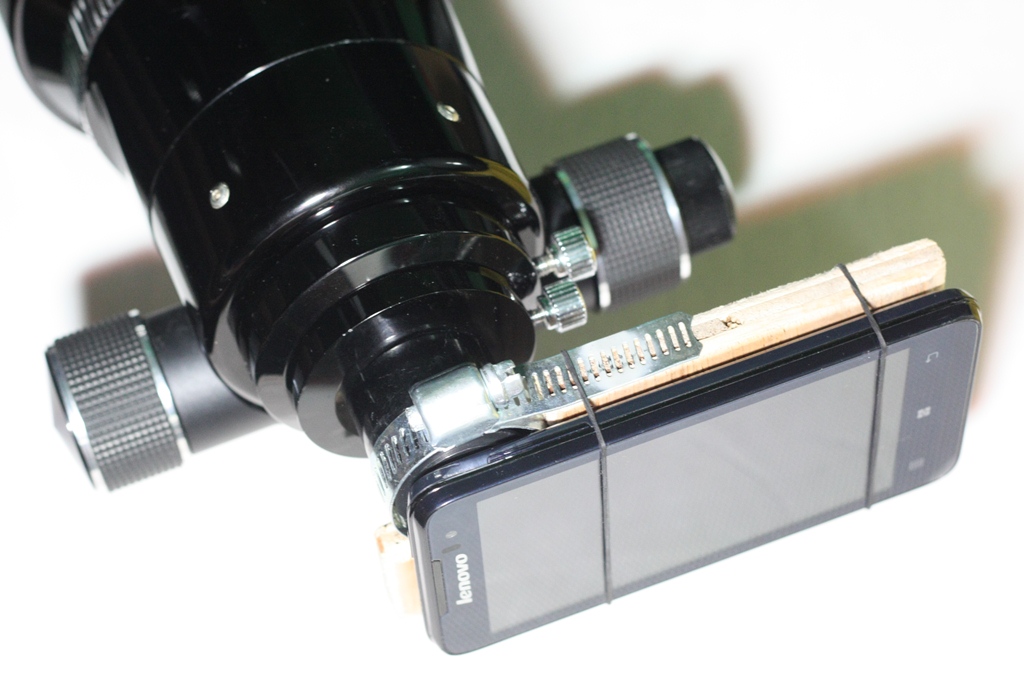 DIY Smartphone-to-Telescope Adapter – Night Sky in Focus