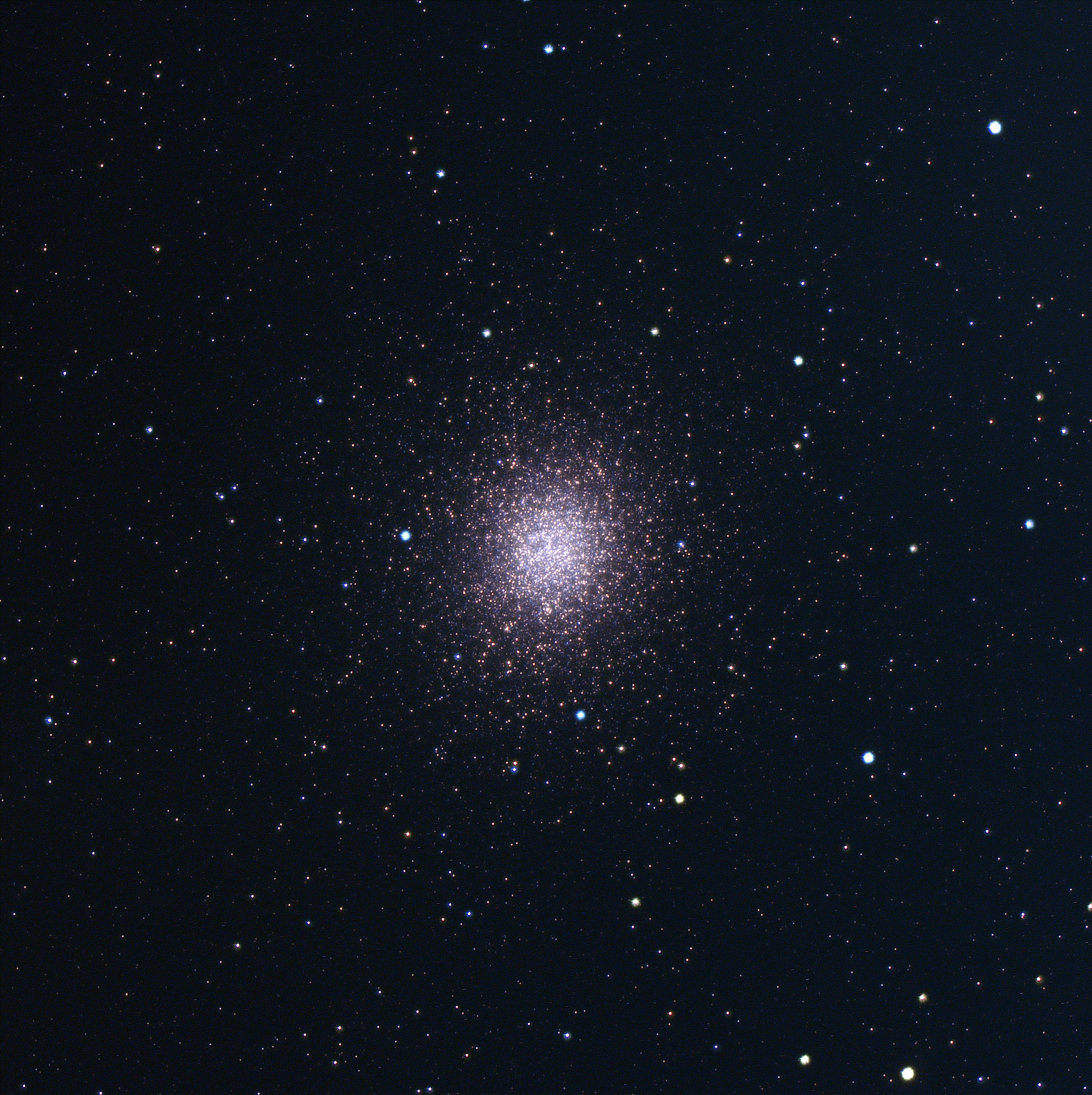 Omega Centauri – Night Sky in Focus